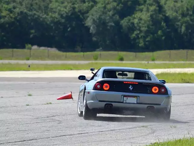 Questa Ferrari che piange come una Banshee intensificherà il tuo appetito V8 58742_1