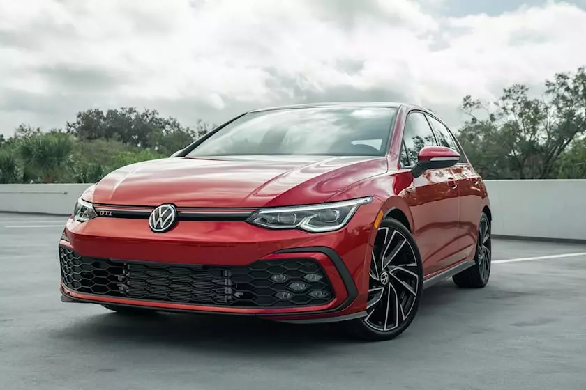 Смогли бы вы жить с громадным нарушителем условий сделки Golf 8 GTI? 587_1