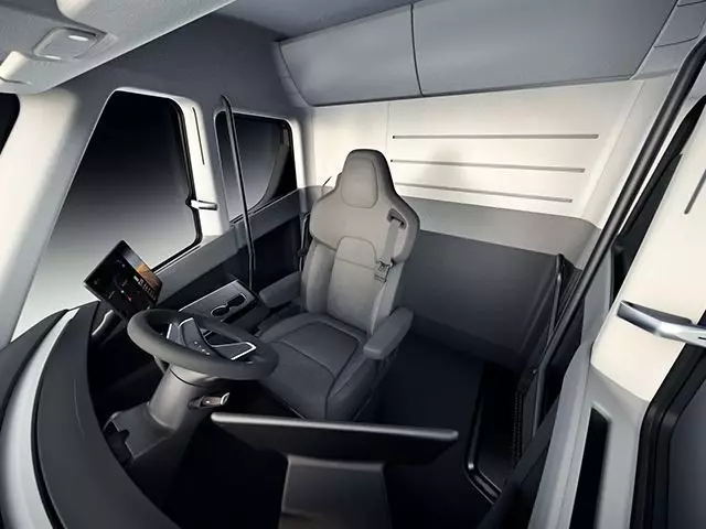 Tesla Semi Kamionoj Ankaŭ Baldaŭ Liveros Viajn Ŝatatajn Manĝaĵojn 58914_3