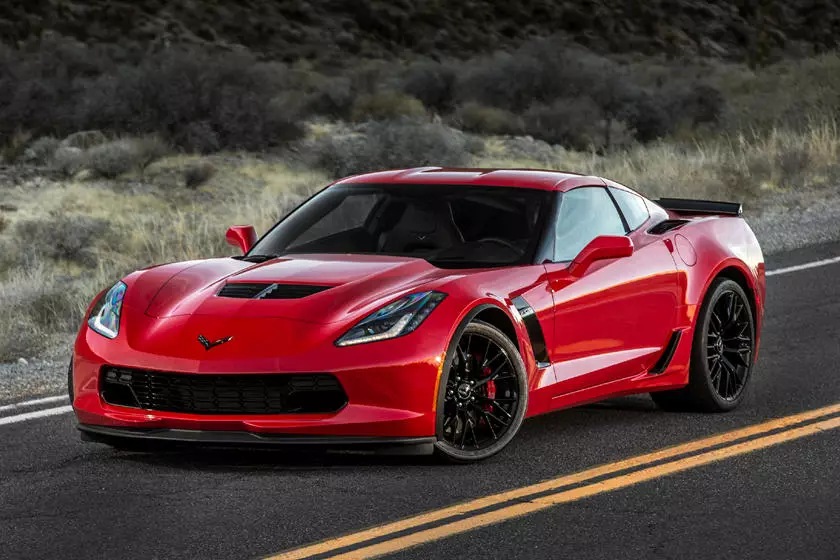 2014-2019 Chevrolet Corvette Stingray Coupe Առջևի անկյունային տեսք