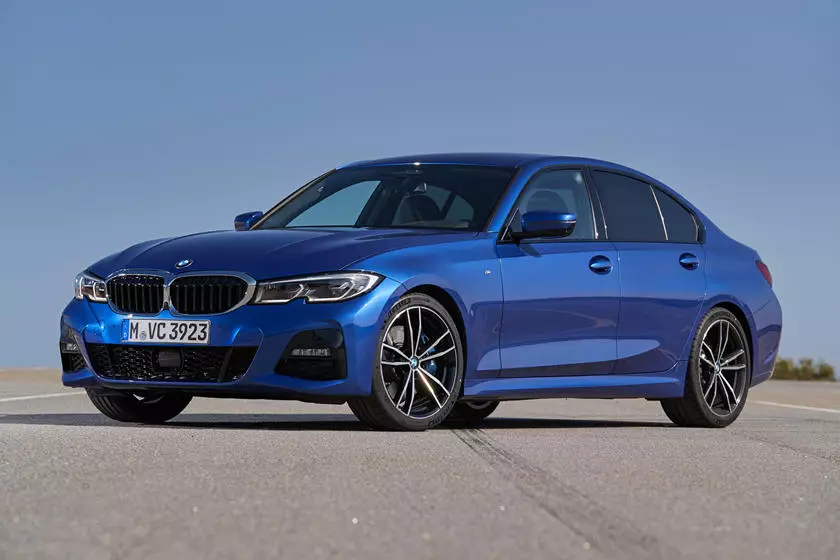 2019-2022 BMW Seria 3 Sedan Pamje me kënd të përparmë