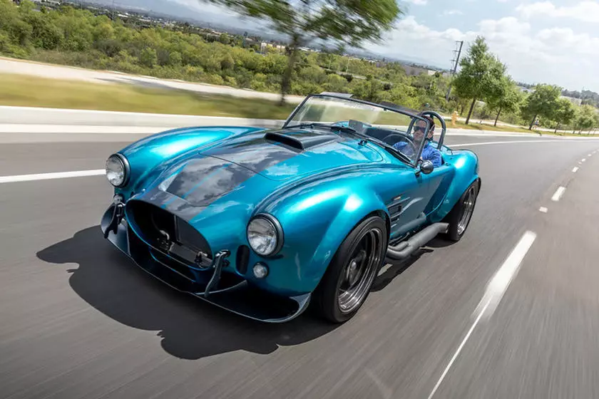 Carroll Shelby Akan Meluluskan Shelby Cobra Moden Ini 59195_1