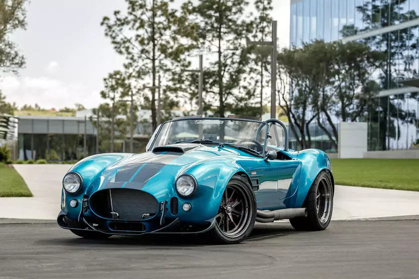 Carroll Shelby approverebbe questo moderno Shelby Cobra 59195_4