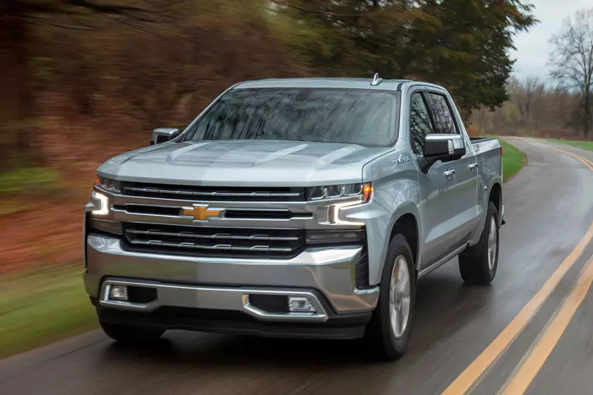 2019-2021 Chevrolet Silverado 1500 ຂັບລົດວິວທາງໜ້າ