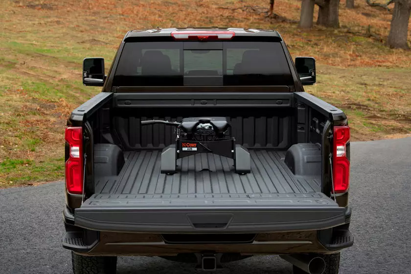 2020-2021 Chevrolet Silverado 2500HD Csomagtér