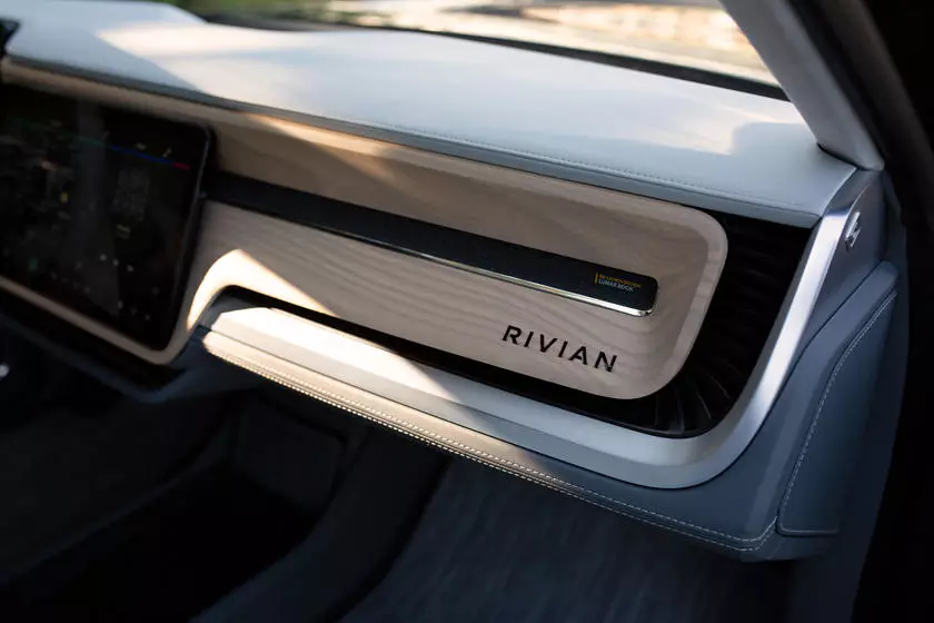 Alles, was Sie über den SUV Rivian R1S wissen sollten 59466_13