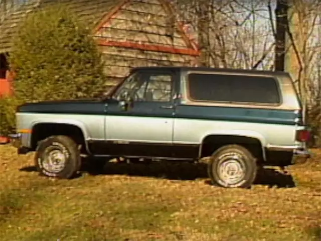 Chevrolet Blazer ឆ្នាំ 1989 នេះរំឭកយើងនៅពេលដែលរថយន្ត SUV គឺជារថយន្ត SUV ពិតប្រាកដ 594_1