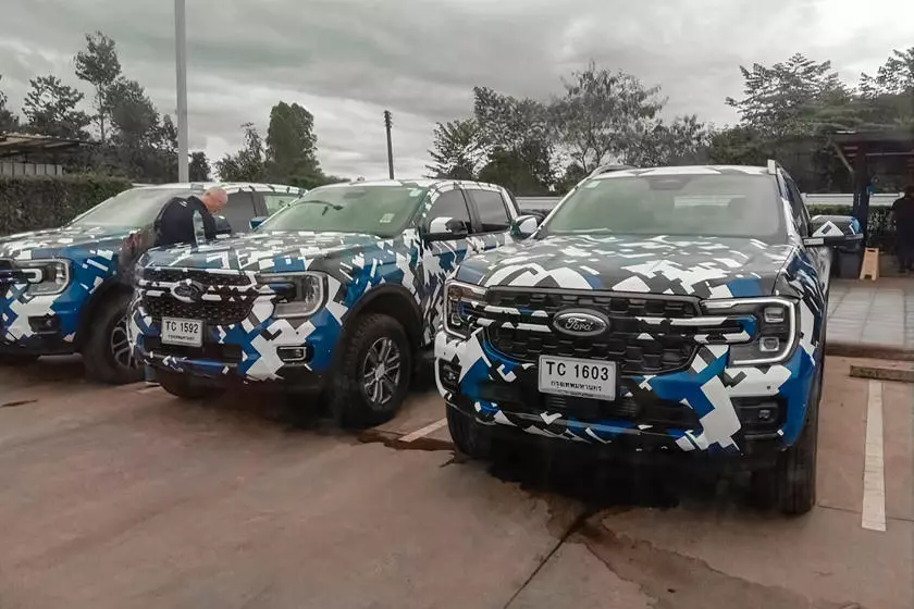 2023 Ford Ranger XLT, FX4, සහ Wildtrak Trims වලින් ඔත්තු බැලුවා 59510_1