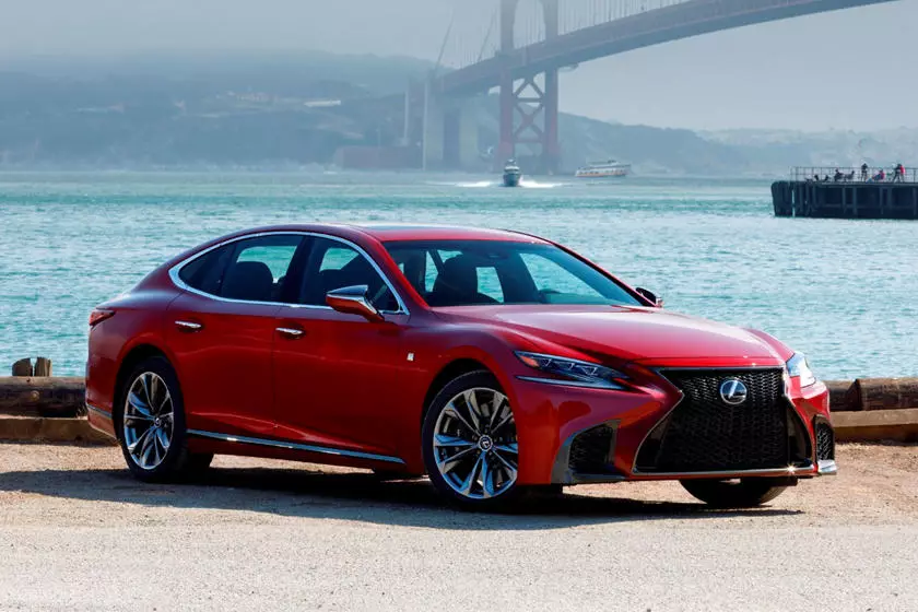 2018-2020 “Lexus LS” öň burç görnüşi