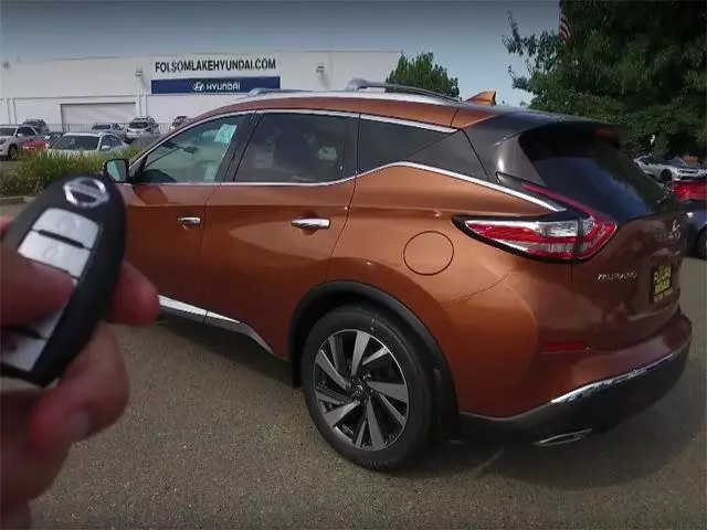 Nissan Murano má viac nákladného priestoru ako Jeep Grand Cherokee? 59723_1