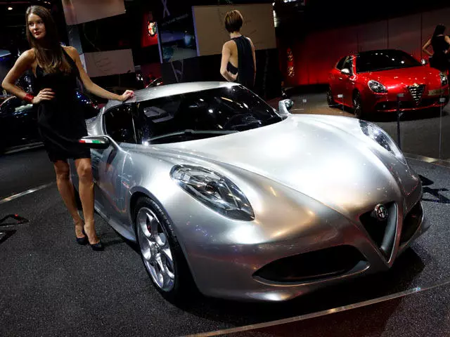 Alfa Romeo 4C Prototype Shilalka 59763_1