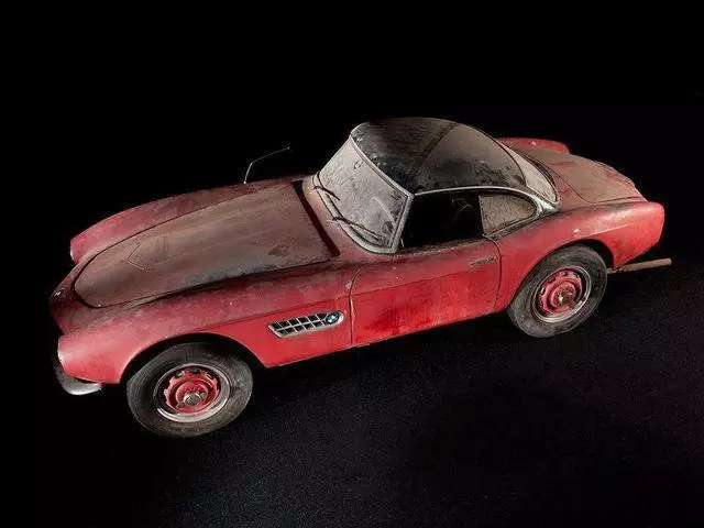 Elvis Mungkin Telah Meninggalkan Gedung Tapi BMW 507 1957 miliknya Kembali 59878_1