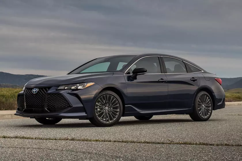 Toyota Avalon Hybrid Frontal Aspect 2019-2022 років