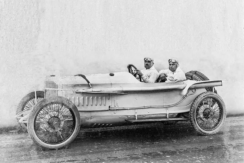 Vor 100 Jahren hat Mercedes die Welt der Performance aufgeladen 6000_11