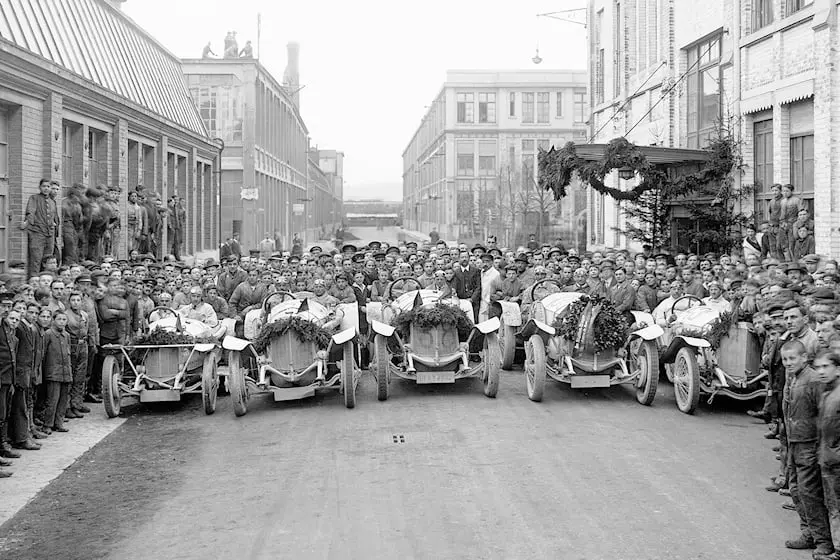 Vor 100 Jahren hat Mercedes die Welt der Performance aufgeladen 6000_7