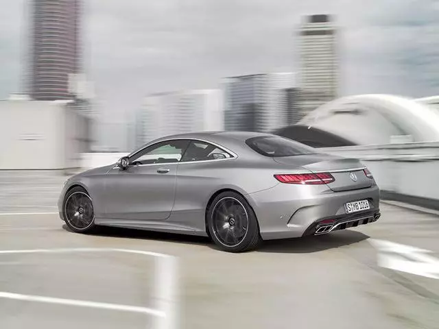 2018. gada Mercedes S klases kupeja tiek modernizēta ar krāšņo sedanu 60017_4