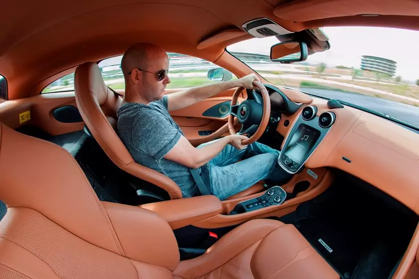 2016 McLaren 570S First Drive Review: O ko le ran Sugbon ni ife yi ọkọ ayọkẹlẹ 60151_5