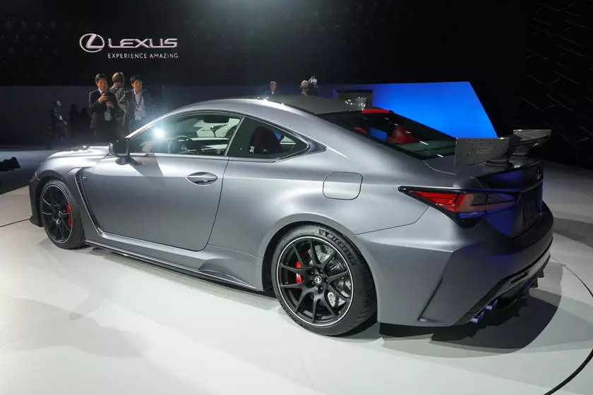 Lexus ne fait que commencer avec les éditions Track 60204_3