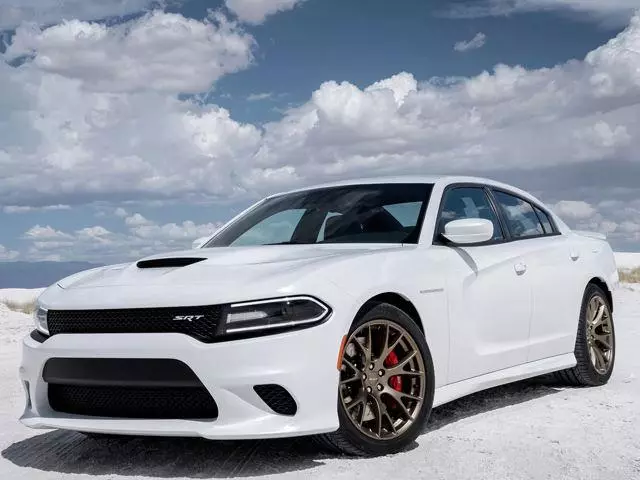 A Dodge Charger SRT Hellcat 0-60 MPH sebességgel megy... 60258_2