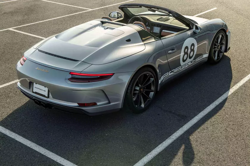 Final Porsche 911 Speedster selst á 1 milljón dollara 60532_2