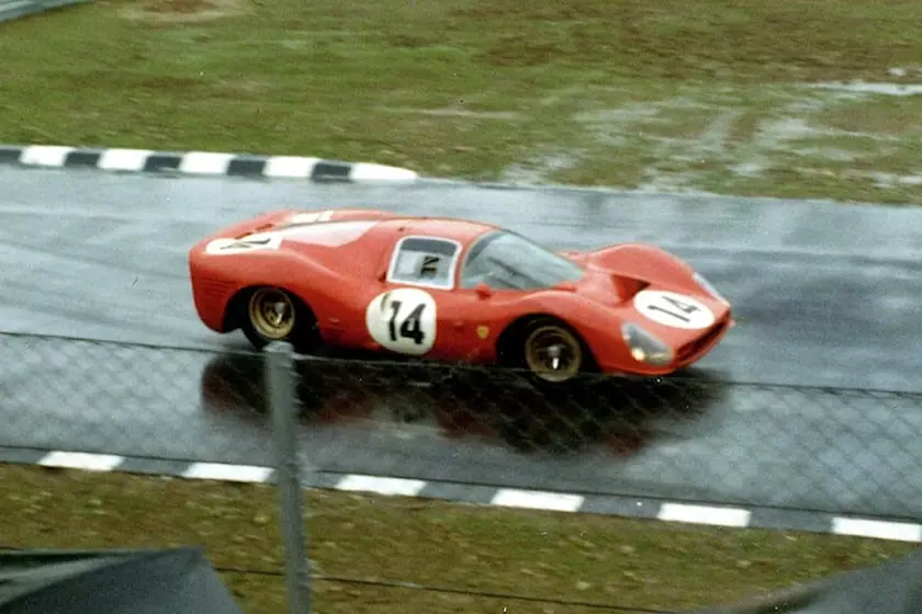 6 ដង Ferrari ផលិតតិចជាងរថយន្តល្អឥតខ្ចោះ 605_14