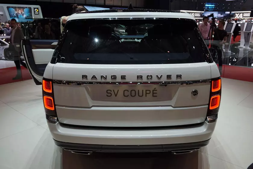 Napakagandang Range Rover SV Coupe na Na-scrap Bago ang Paggawa 61111_11
