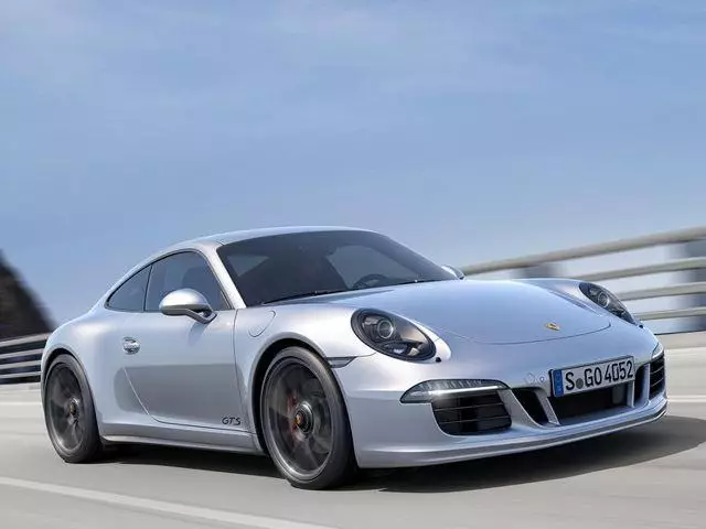 Bëhuni gati për motorët e rinj Porsche 911 që disa puristëve nuk do t'ju pëlqejnë 61232_1