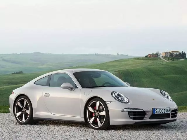 Bëhuni gati për motorët e rinj Porsche 911 që disa puristëve nuk do t'ju pëlqejnë 61232_2