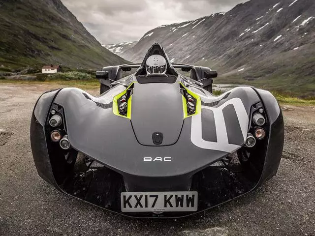 Dizze BAC Mono gie op 'e Ultimate Atlantic Road Trip en it wie prachtich 61429_1