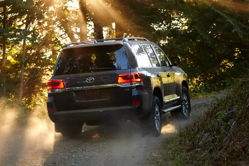 2016-2019 Toyota Land Cruiser Rear View