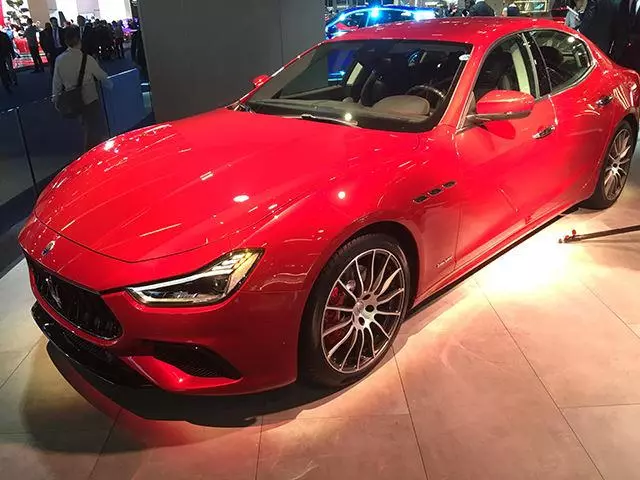 2018 Maserati Ghibli enwetara ụfọdụ akwara arụmọrụ maka Frankfurt 62150_1