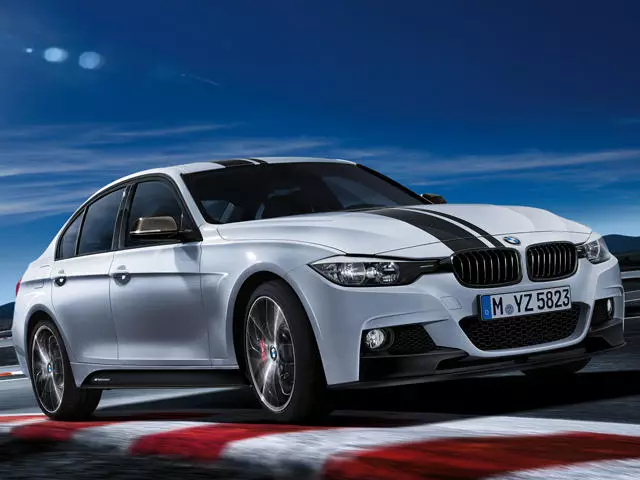 BMW ने M परफॉर्मन्स पार्ट्ससह DTM टायटल्स साजरे केले 62389_3