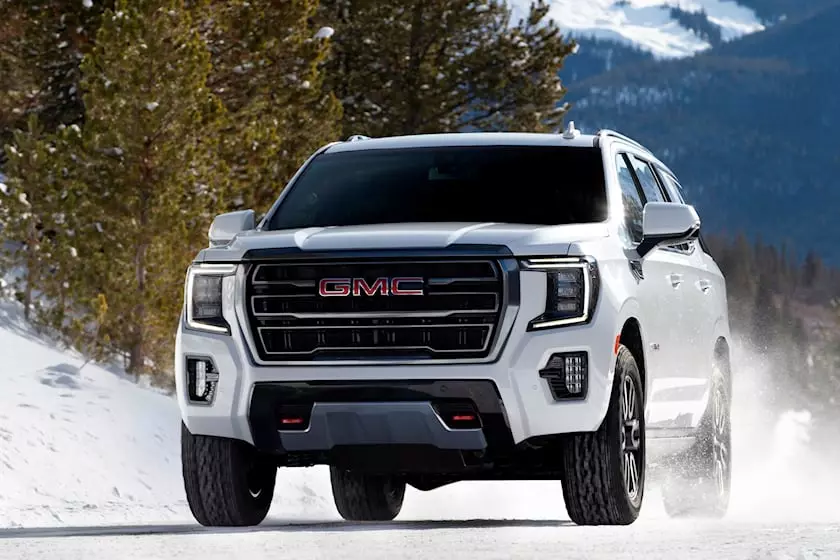 2021-2022 GMC Yukon μπροστινή όψη