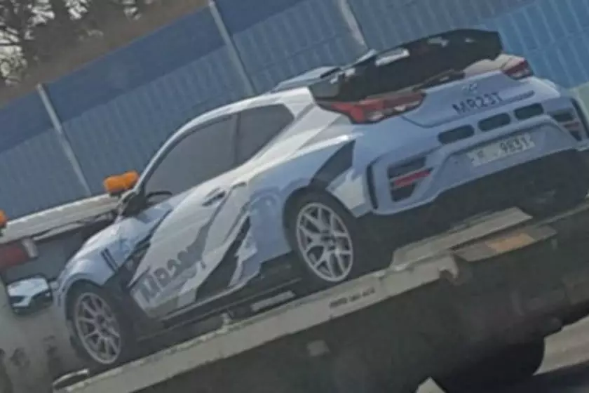 Hyundai Veloster N Spied ավելի մեծ 300 ձիաուժ հզորությամբ տուրբո շարժիչով 62713_9