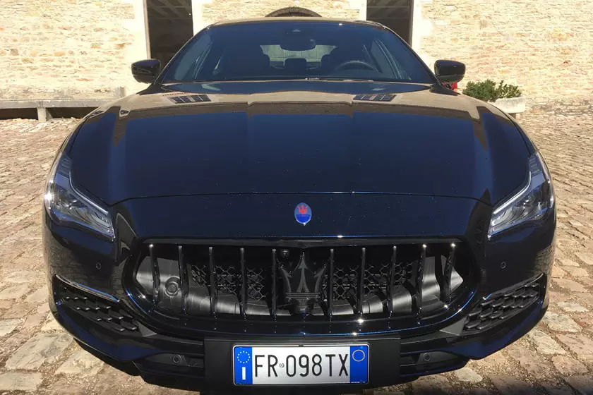 Jazda na Maserati z Paríža do Monte Carla: Cesta za objavmi 63056_25