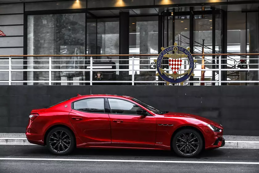 Jazda na Maserati z Paríža do Monte Carla: Cesta za objavmi 63056_52