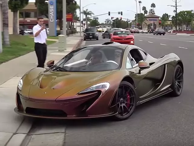 מה הופך את ה-1 מתוך 1 McLaren P1 MK Edition לכל כך מיוחד? 63158_1