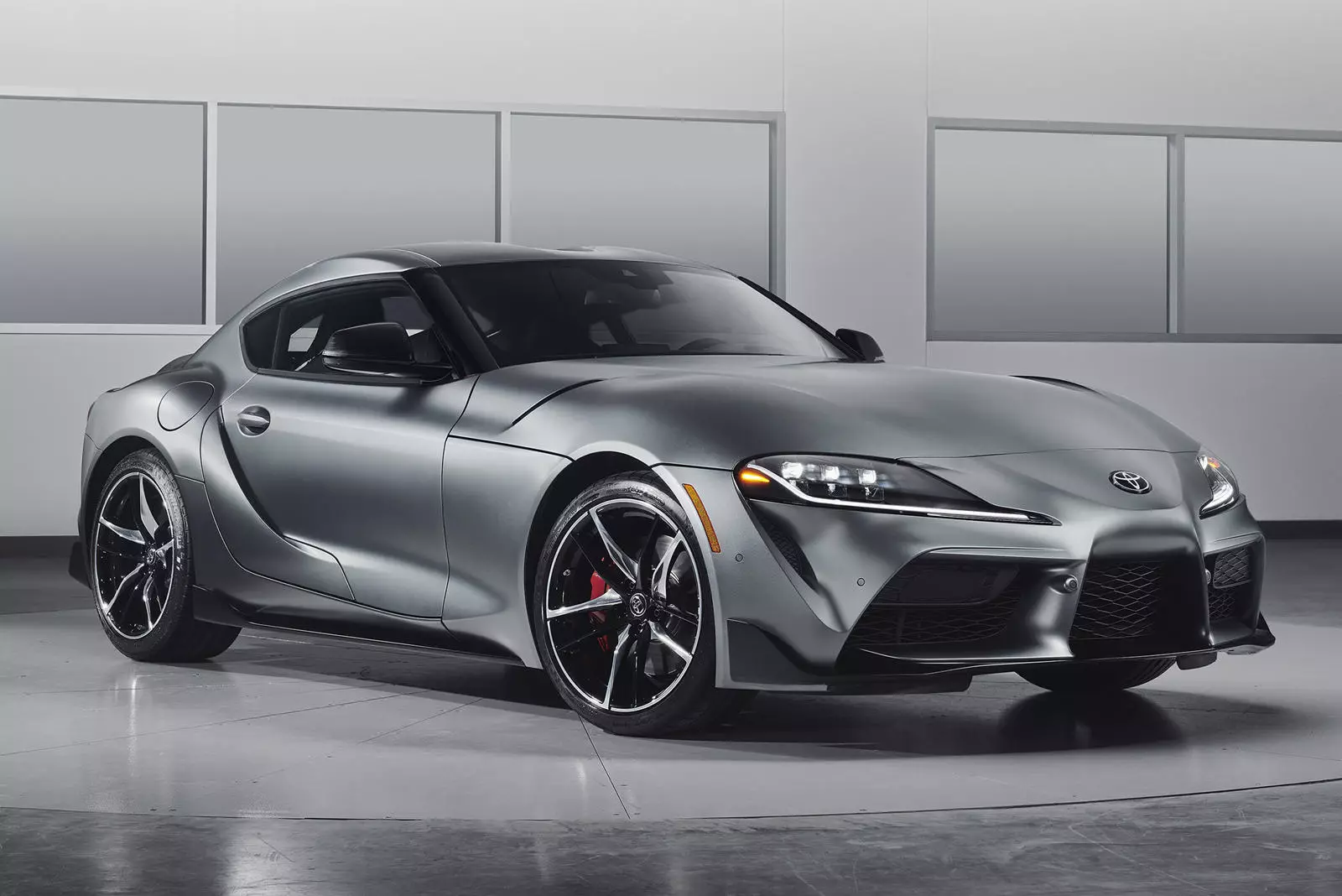 No us podeu permetre el nou Toyota Supra? Aquí hi ha 7 alternatives més barates