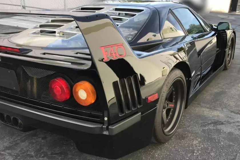 Ferrari F40, ки аз ҷониби Маршаллҳои федералии ИМА мусодира шудааст, метавонад азони шумо бошад 63381_7