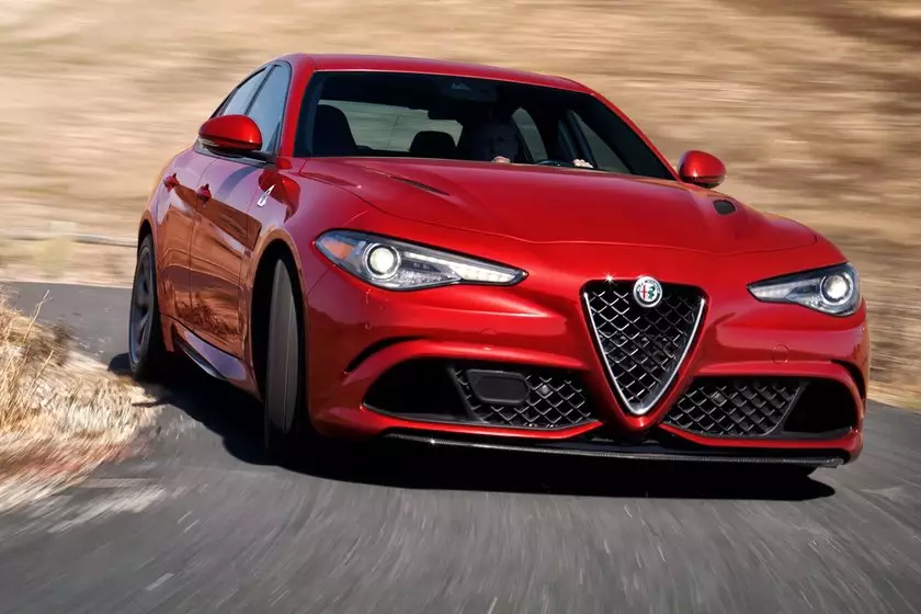 Εκατοντάδες Alfa Romeo ανακαλούνται λόγω ελαττωματικού υγρού φρένων 63577_4