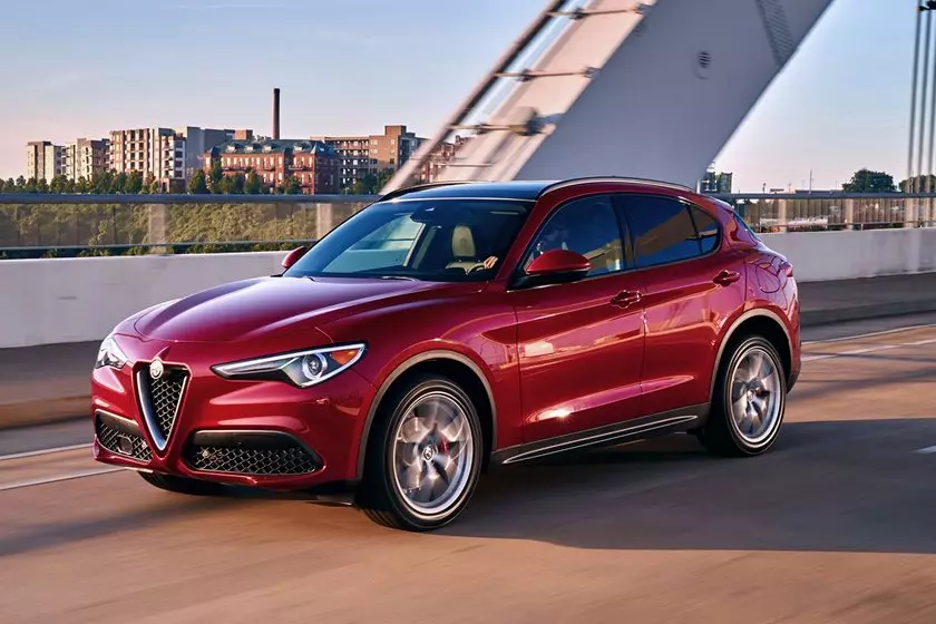 Hûnderten Alfa Romeo's wurde oproppen fanwege defekte remvloeistof 63577_7