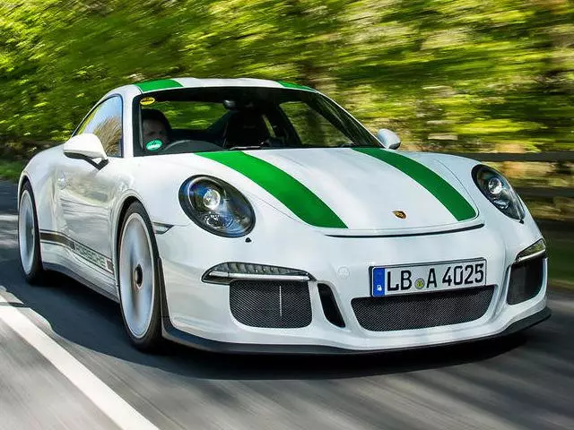 Na-enwe ekele ngwa ngwa Porsche 911 R ka a ga-etinye ya n'ule n'oge mgbụsị akwụkwọ 63604_1