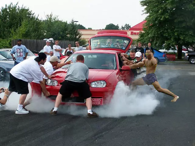 Spálená spojka Burnouts 63673_1