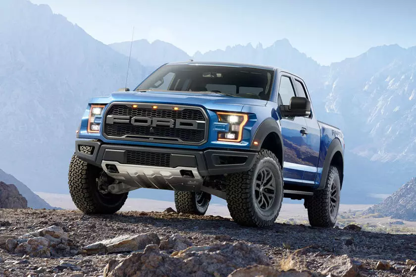 Ford e re e Ncha ea 7.3-Liter V8 e ka kena Mustang le Raptor 63739_4