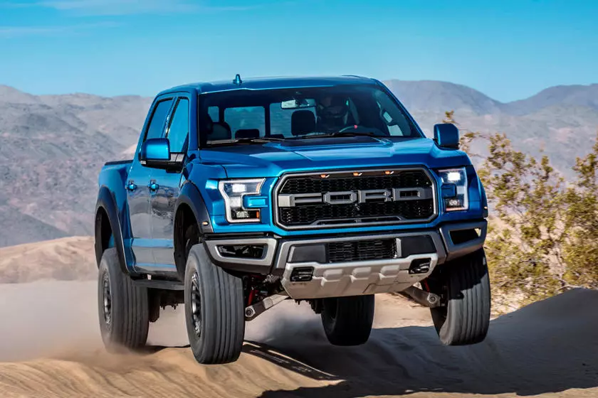 Ford F-150 Raptor ọhụrụ ga-ewepụ ụdị ahụ na-adịghị amasị ya 63757_2