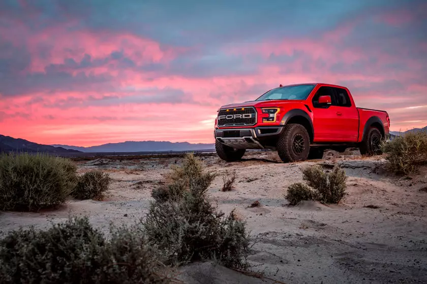 2017-2018 Ford F-150 Raptor Front View