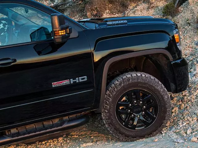 Гэта напоўнены крутоўным момантам адказ GM на Raptor Форда і Rebel TRX 63950_9