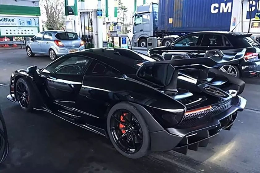 Mae'r McLaren Senna yn Edrych yn Anhygoel Yn Y Metel 63970_4