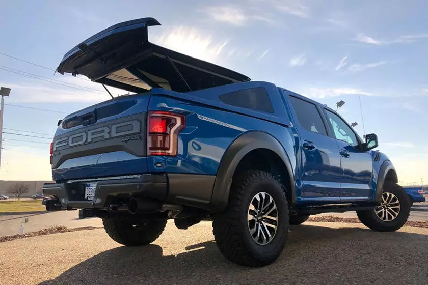 ເຮັດໃຫ້ Ford F-150 ຂອງທ່ານເບິ່ງຄືກັບ Mustang ເລີ່ມຕົ້ນທີ່ $3,995 64046_1