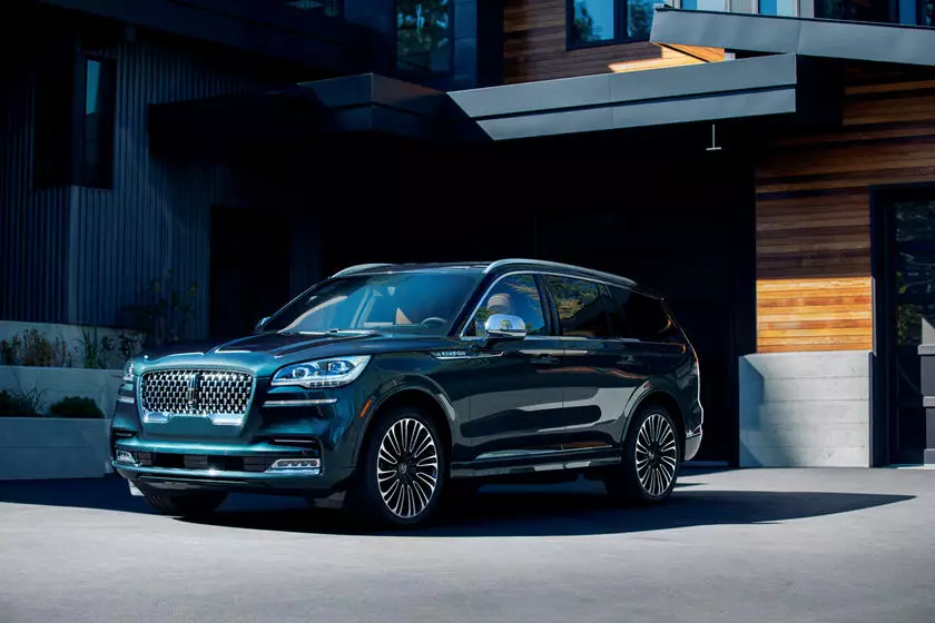 2020-2022 Lincoln Aviator anländer med avancerad teknik och hybridkraft framifrån